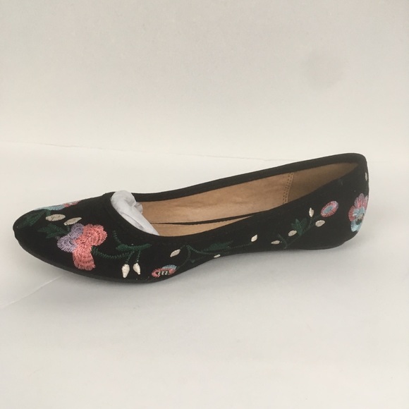 UNIONBAY | Shoes | Floral Embroidered Ballet Flats | Poshmark